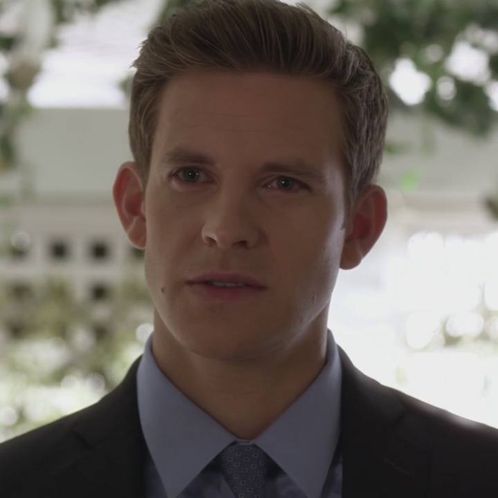 31 Things About "Pretty Little Liars" That Make No Sense Now That I'm ...