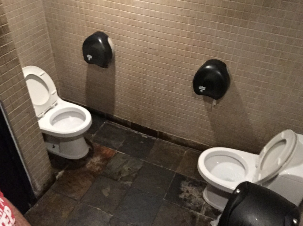 17 Bathrooms That Deserve The "Worst Design Of The Year" Award
