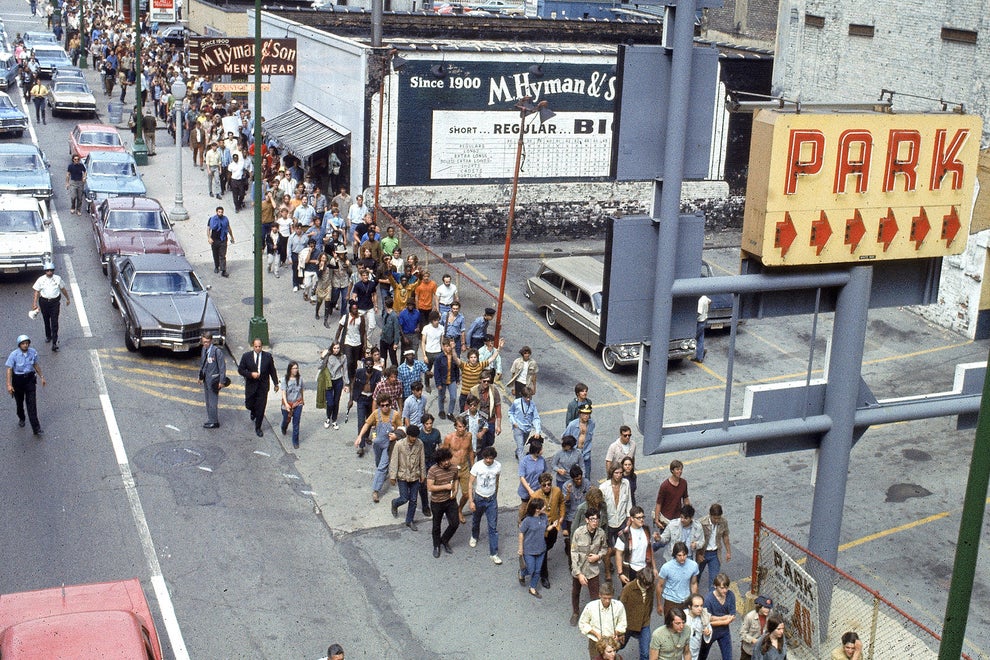 These Harrowing Pictures Show How Democrats Protested In 1968