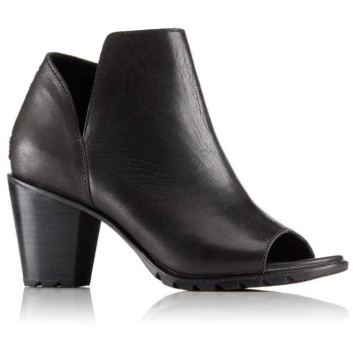 21 Incredible Deals On Shoes You Can Get At Jet Right Now