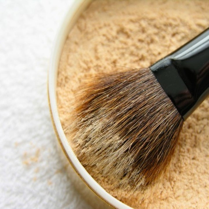 Thousands Swear By This Setting Powder To Keep Their Skin Looking ...