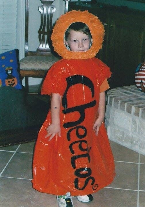 29 People Shared With Us Their Childhood Halloween Costumes And They're ...