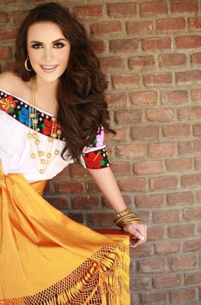 Una ex reina de belleza de Tabasco está luchando para que se dejen de compartir sus nudes y las ...