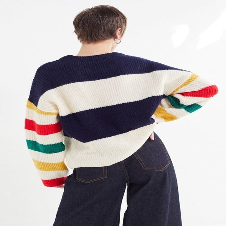 25 Cozy Sweaters And Sweatshirts That People Actually Swear By