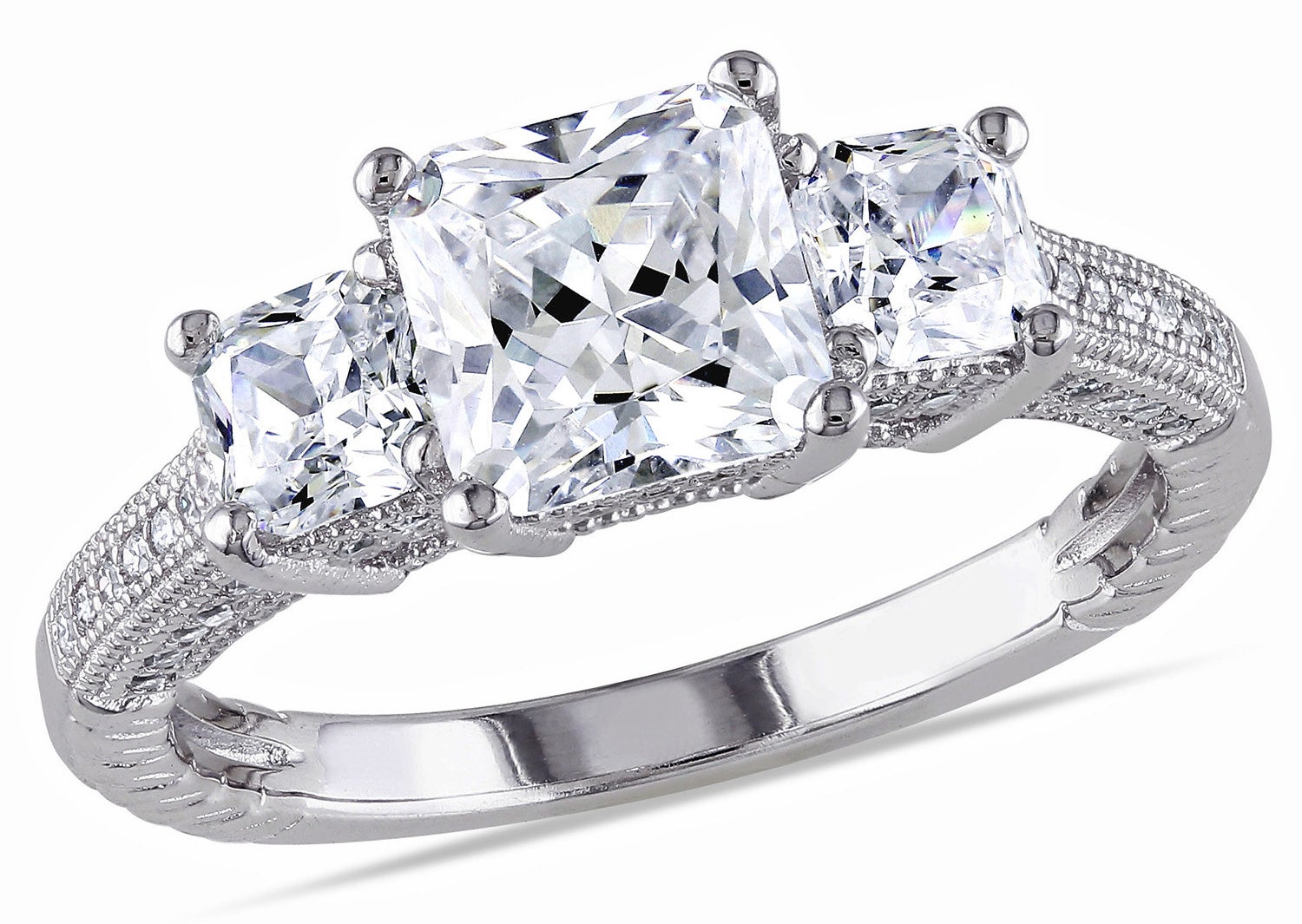 20 Beautiful Engagement Rings You Won't Believe You Can Get At Walmart