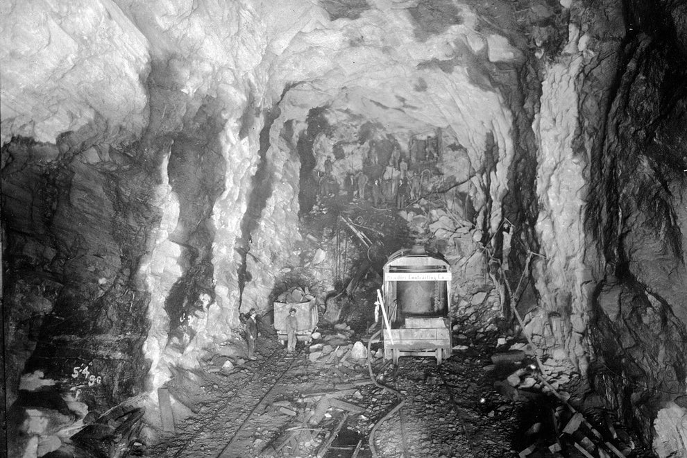 19 Unbelievable Pictures From The Early Years Of The NYC Subway