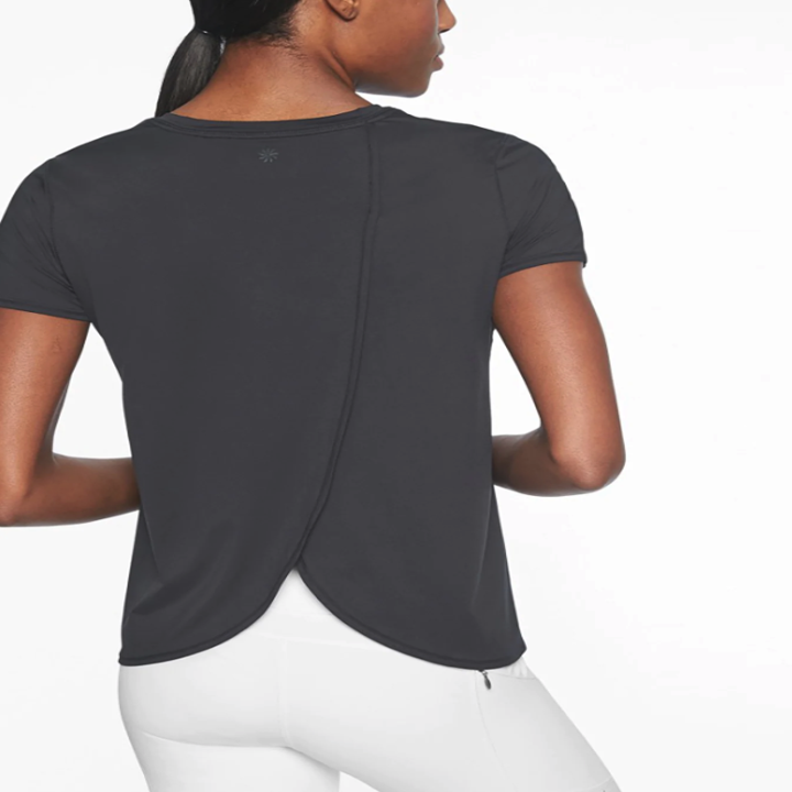 23 Workout Tops You'll Be Pumped To Wear To The Gym