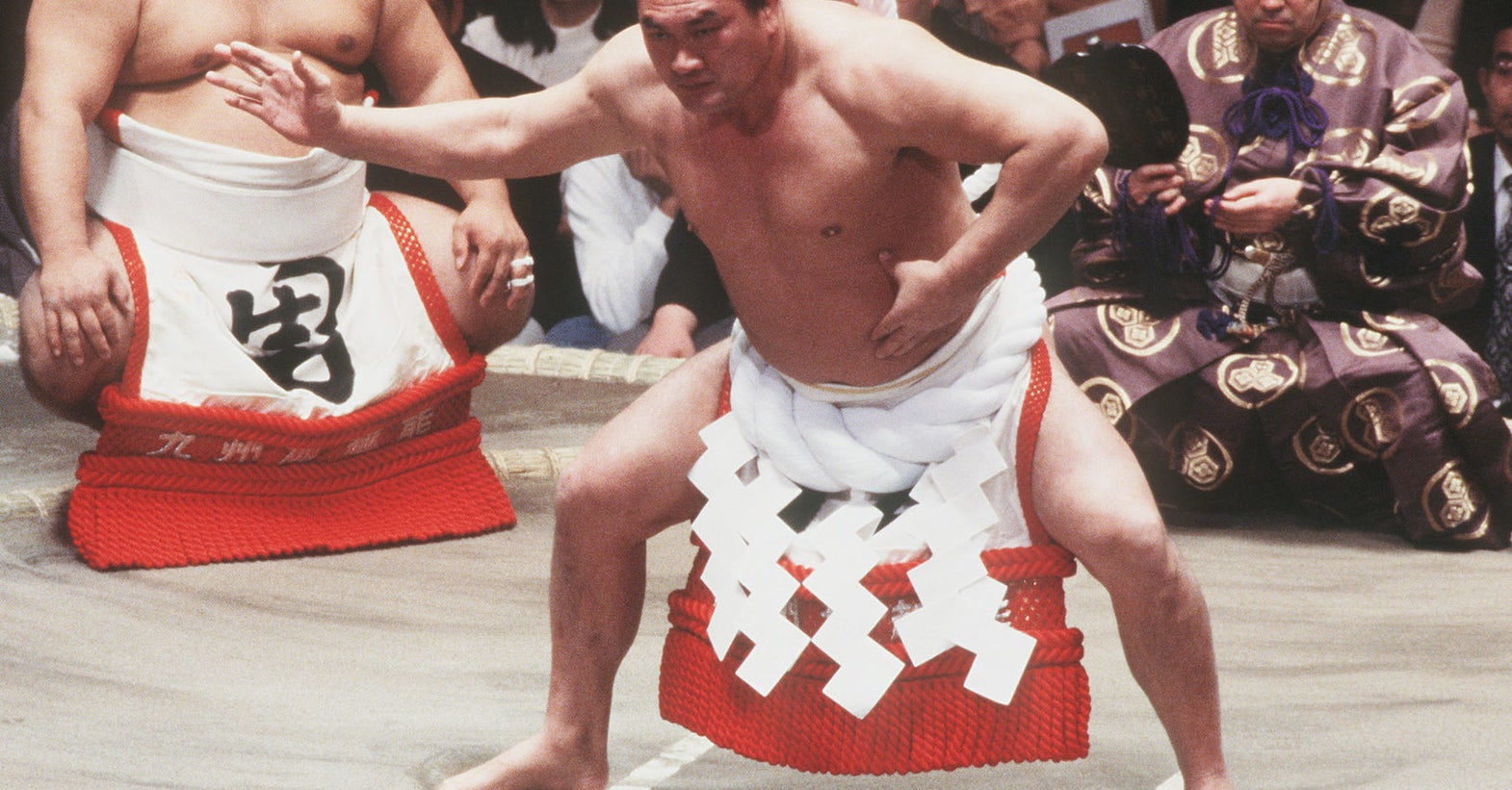These 13 Photos From A Former Sumo Grand Champion's Life Depict What ...