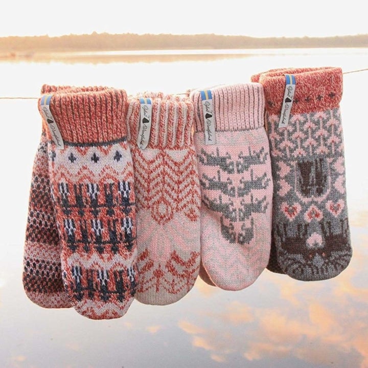 17 Of The Best Mittens You Can Get On Amazon In 2018