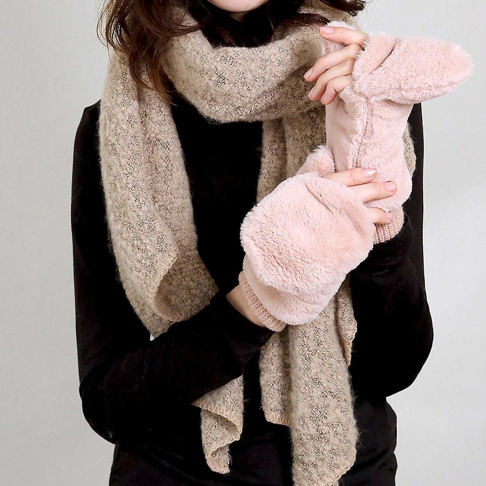 17 Of The Best Mittens You Can Get On Amazon In 2018