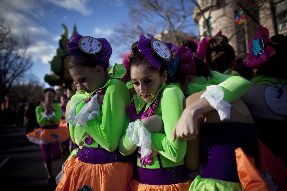Photos Of People At The New York Thanksgiving Parade In The Freezing Cold