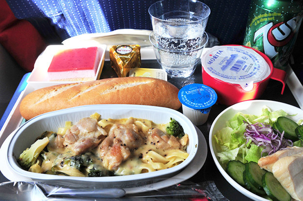 Can You Match The Airplane Food To The Airline?