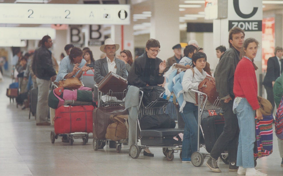 Photos Of Travel During The Christmas Rush, Through The Years