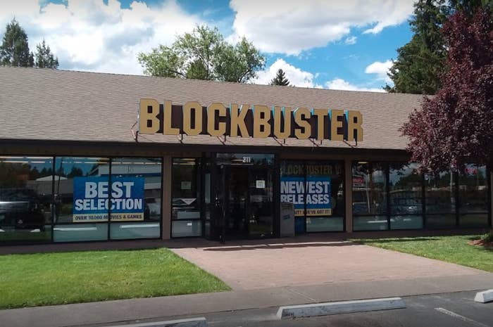If You're Not Following The Last Blockbuster's Twitter Account You ...