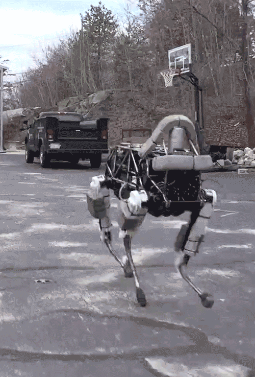 14 Times Boston Dynamics Robots Were Really Impressive But Also Super ...
