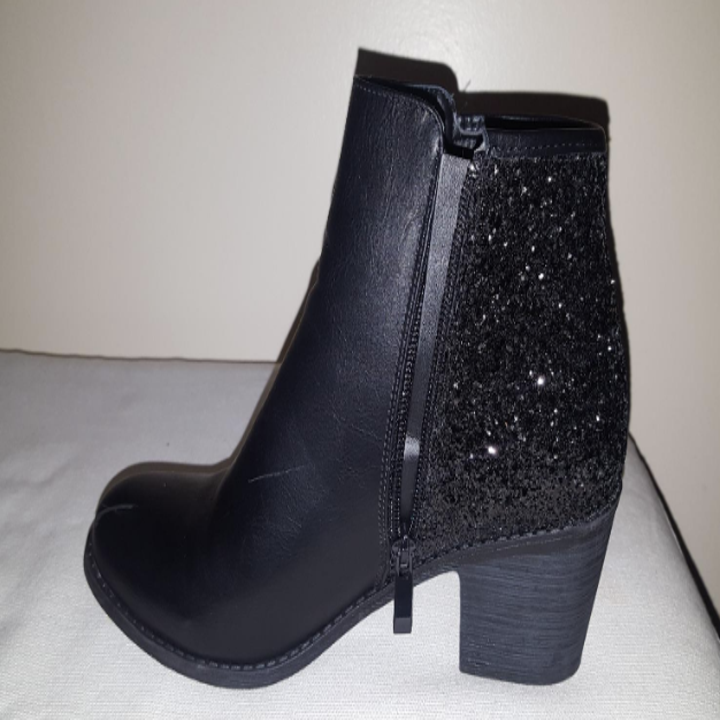 33 Must-Have Booties For Your Winter Wardrobe