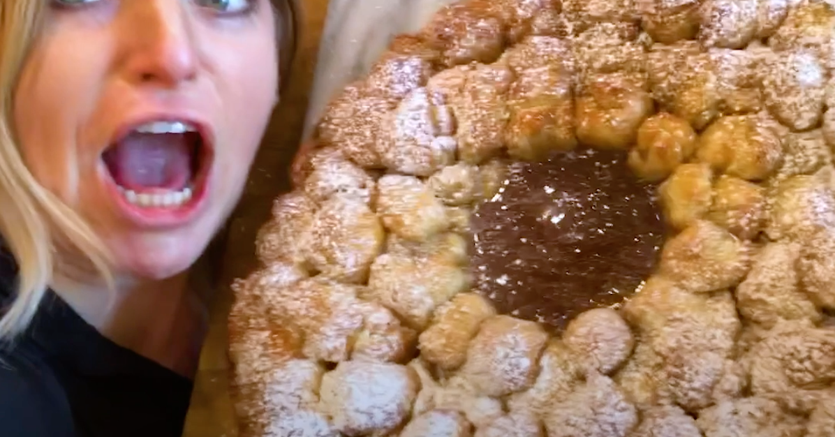 Giant Monkey Bread Exists And It's The Dessert Of Your Dreams
