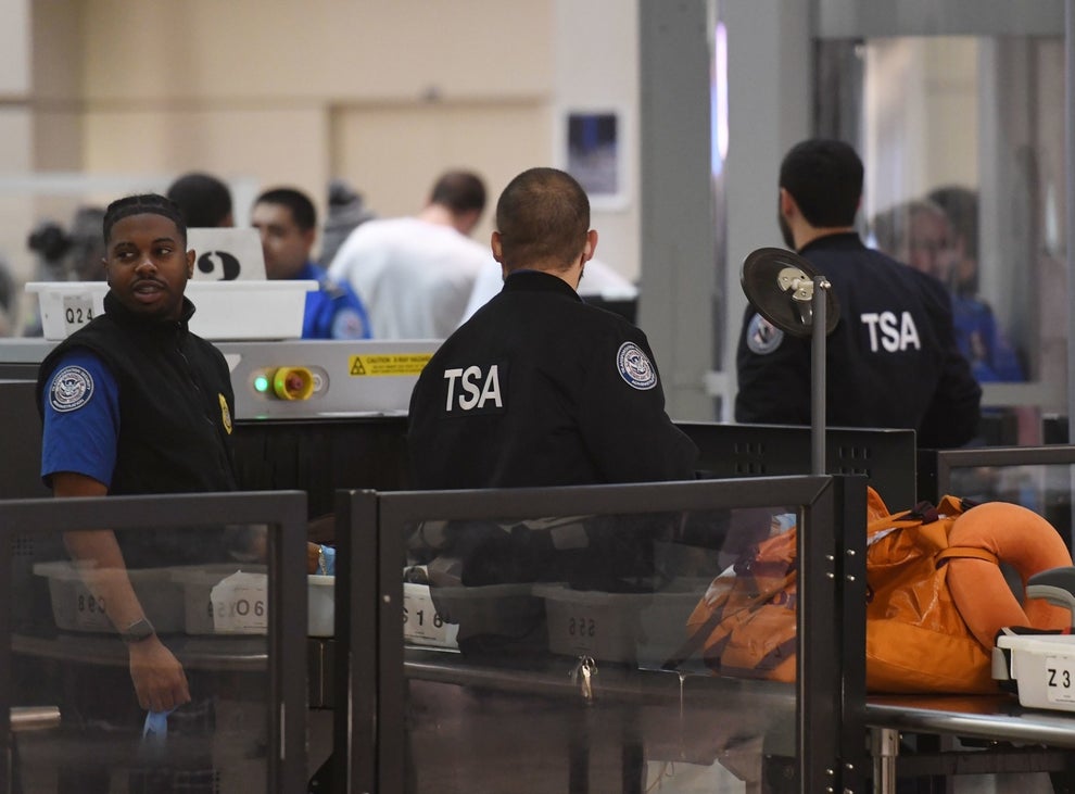 TSA Workers Did Not Get Paid On Tuesday Like They Were Promised