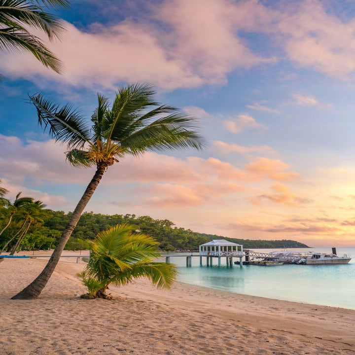 10 Unbelievably Stunning Queensland Islands That Are Perfect For A Long ...