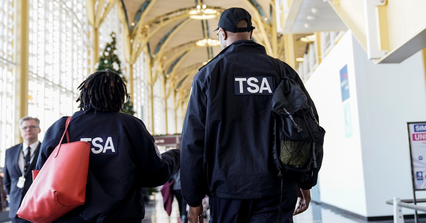 Federal Workers Say They Still Believe In Government Service Despite ...