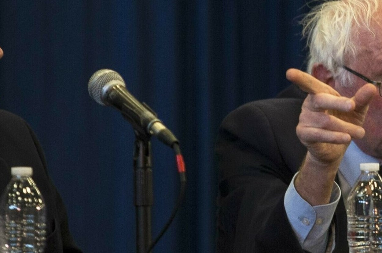 Bernie Sanders Cut His Head On A Glass Shower Door And Had To Get Stitches