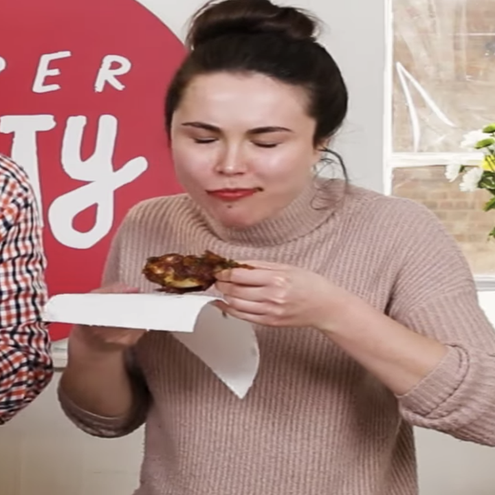 We Tried Fried Chicken With Chocolate Sauce And It Is Damn Delicious