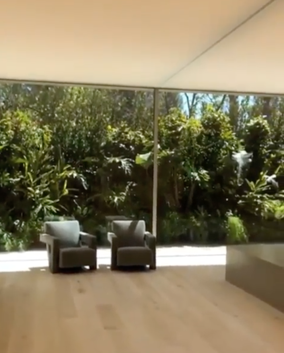 A More In-Depth Look At Kim And Kanye's Insane Bathroom