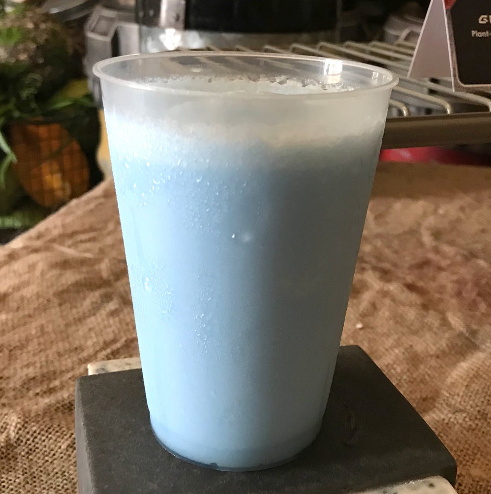 "Star Wars" Blue Milk Has Arrived At Disneyland's Galaxy's Edge — Here ...