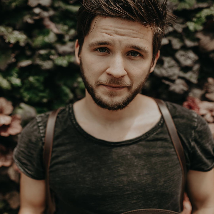 Here's 21 Nickelodeon Stars All Grown Up