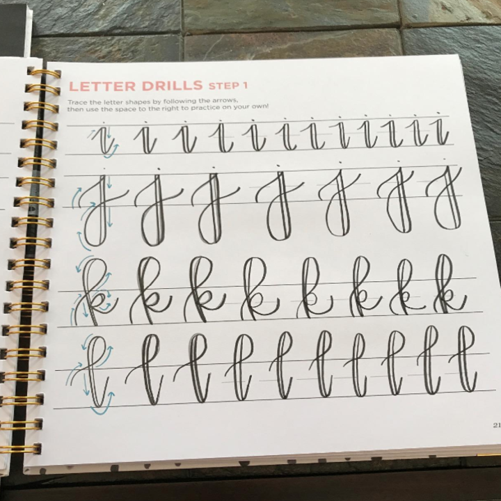 This Hand Lettering Guide Will Help You Master That Pretty Handwriting