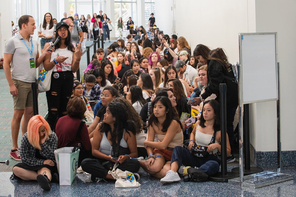 These Photos Show The Intense Passion Of True K-Pop Fans