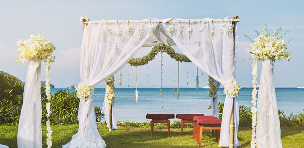 This "Would You Rather: Disaster Wedding Edition" Quiz Will Reveal The ...