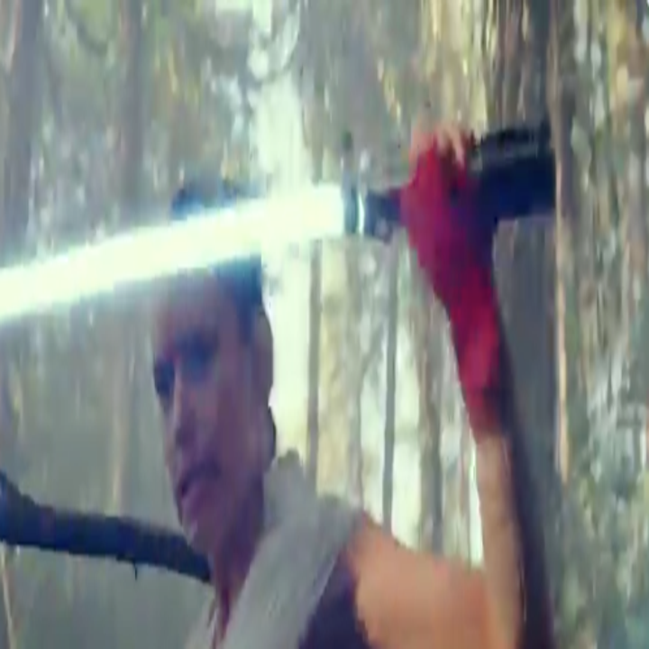 Star Wars: Rise Of Skywalker First Look Shows Rey Holding Dual Red ...