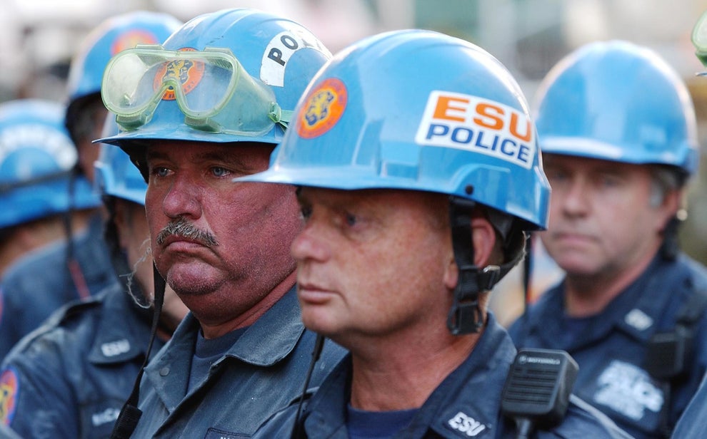 These Powerful Photos Capture The Bravery And Selflessness Of 9/11 ...