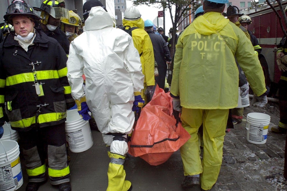 These Powerful Photos Capture The Bravery And Selflessness Of 9/11 ...