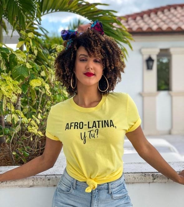 21 Absolutely Perfect T-Shirts To Share With All Your Comadres