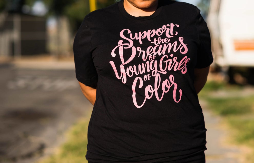 21 Absolutely Perfect T-Shirts To Share With All Your Comadres