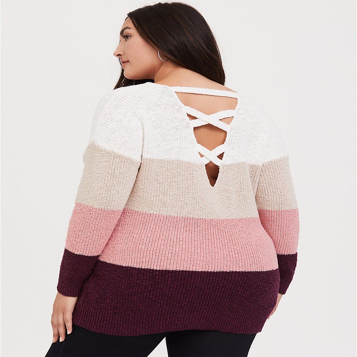 23 Stunning Sweaters To Throw On With A Pair Of Jeans