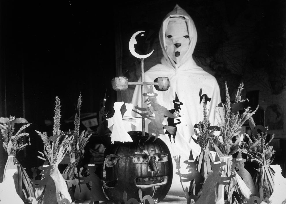 23 Haunted Photos That Will Scare The Living Hell Out Of You