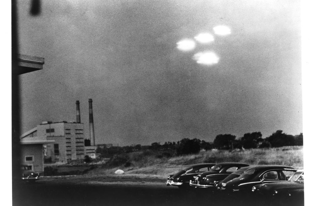 23 Haunted Photos That Will Scare The Living Hell Out Of You