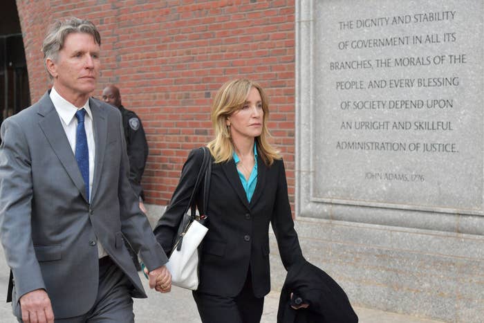These Pictures Show How Insanely Different Felicity Huffman's Community ...