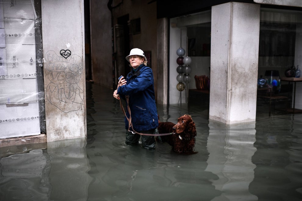 Photos Of Venice Show The City Submerged After Its Worst Flood Tide In ...