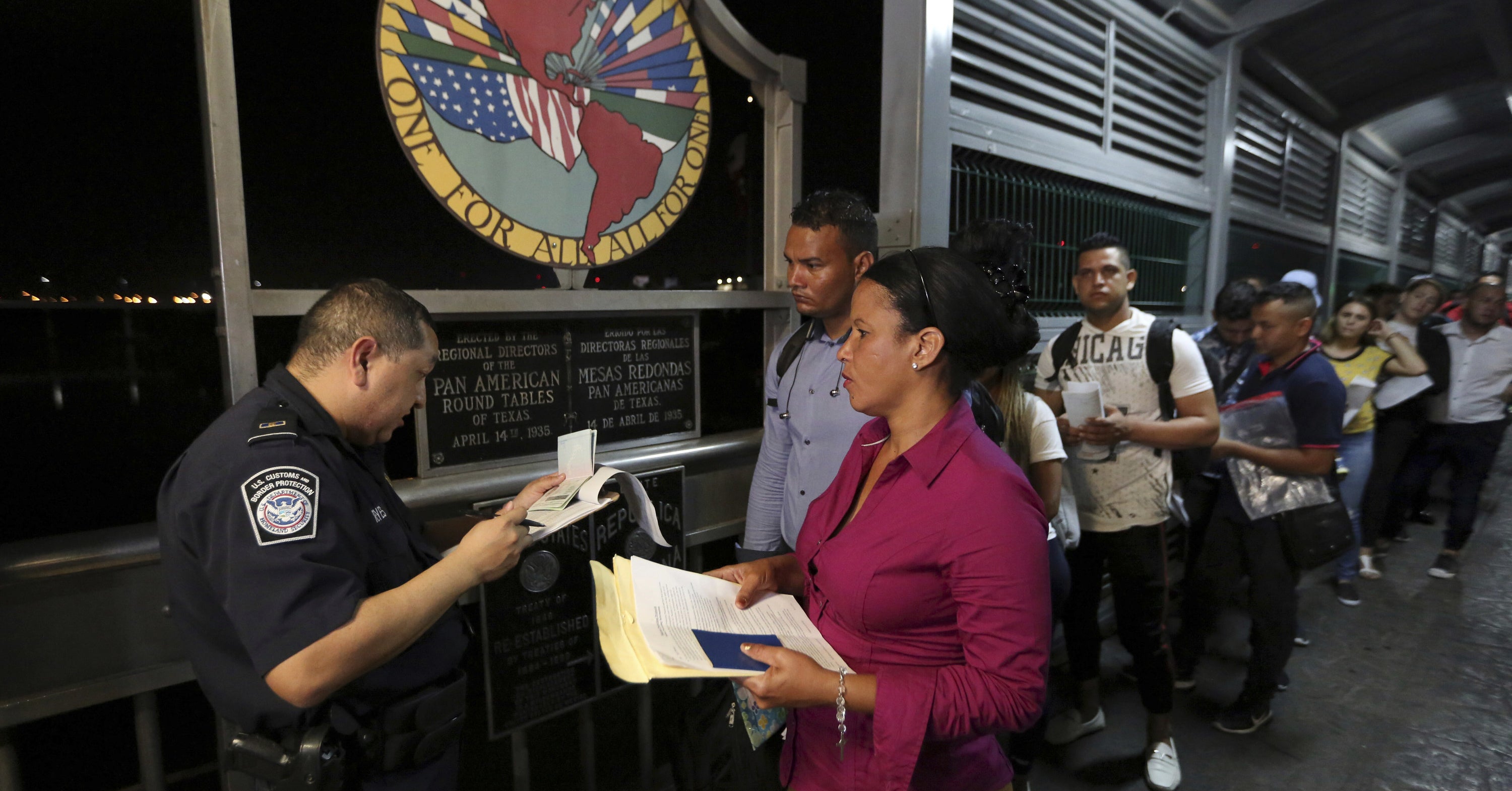 US Border Officials Pressured Asylum Officers To Deny Entry To ...