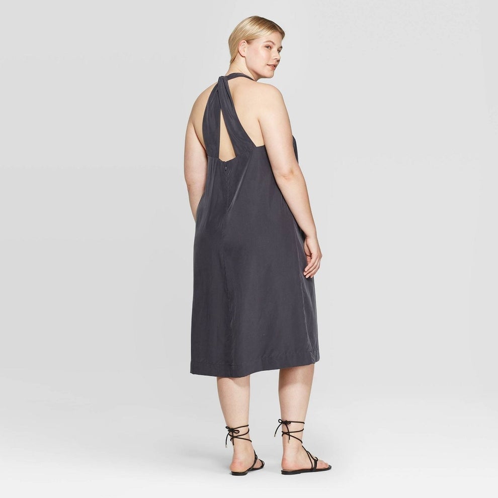 26 Dresses That Stun From Every Angle