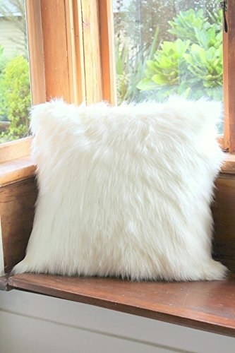 17 Soft And Fluffy Items That You Won't Be Able To Get Your Hands Off Of
