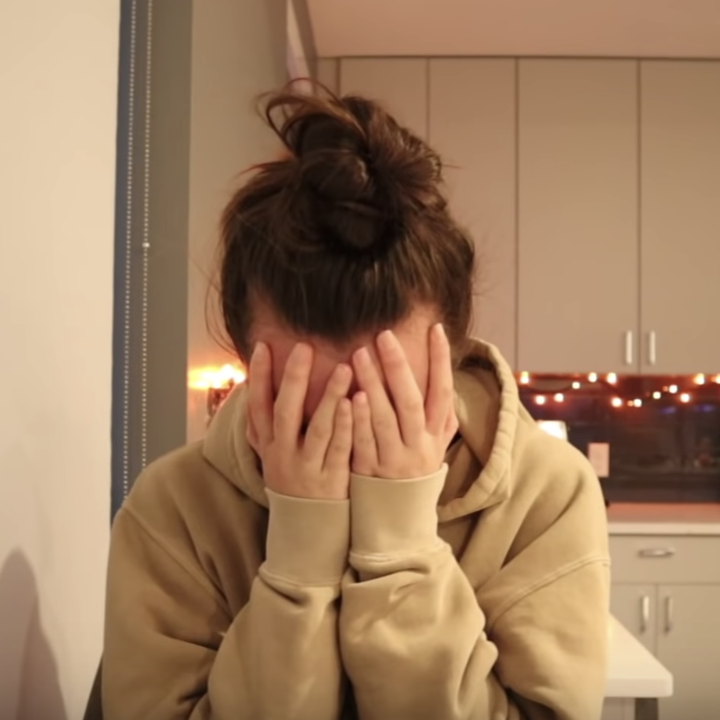 Teen YouTuber Hannah Meloche Broke Down In Tears While Recording A Vlog