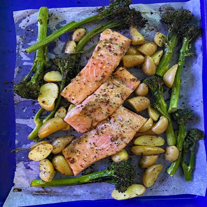 This Cute And Sturdy Sheet Pan Is My New Kitchen Obsession