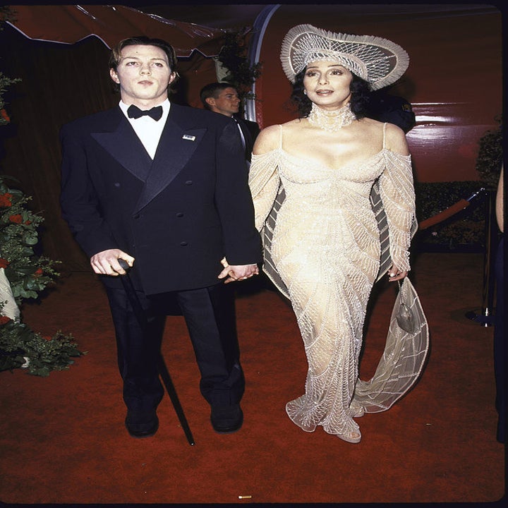 Oscar Isaac's Salt-And-Pepper Look At The Oscars Was The Real Winner Of ...