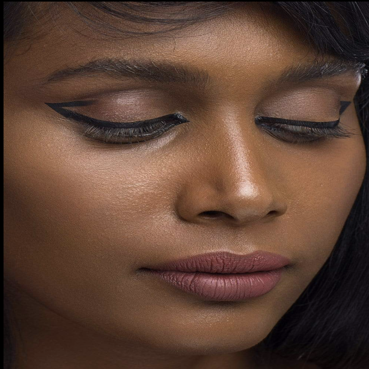 32 Steps Every Makeup Addict Needs For A Flawless Routine And Finish