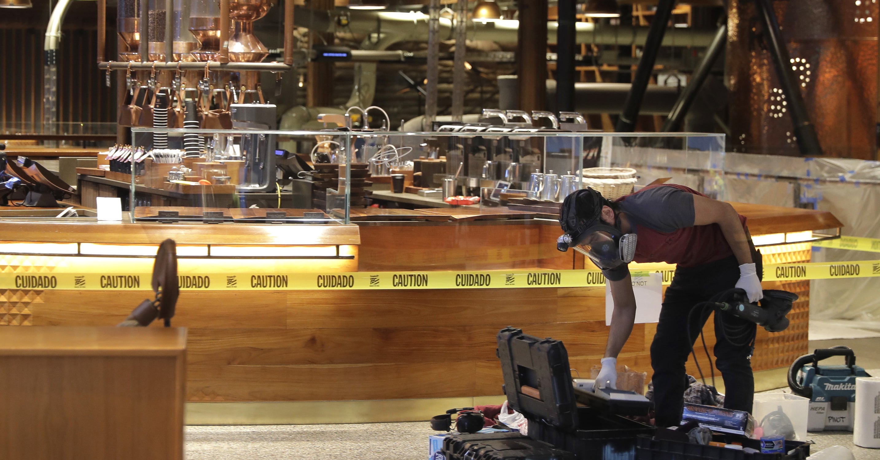 Coronavirus: Starbucks Employees Got Sick. Stores Stayed Open.